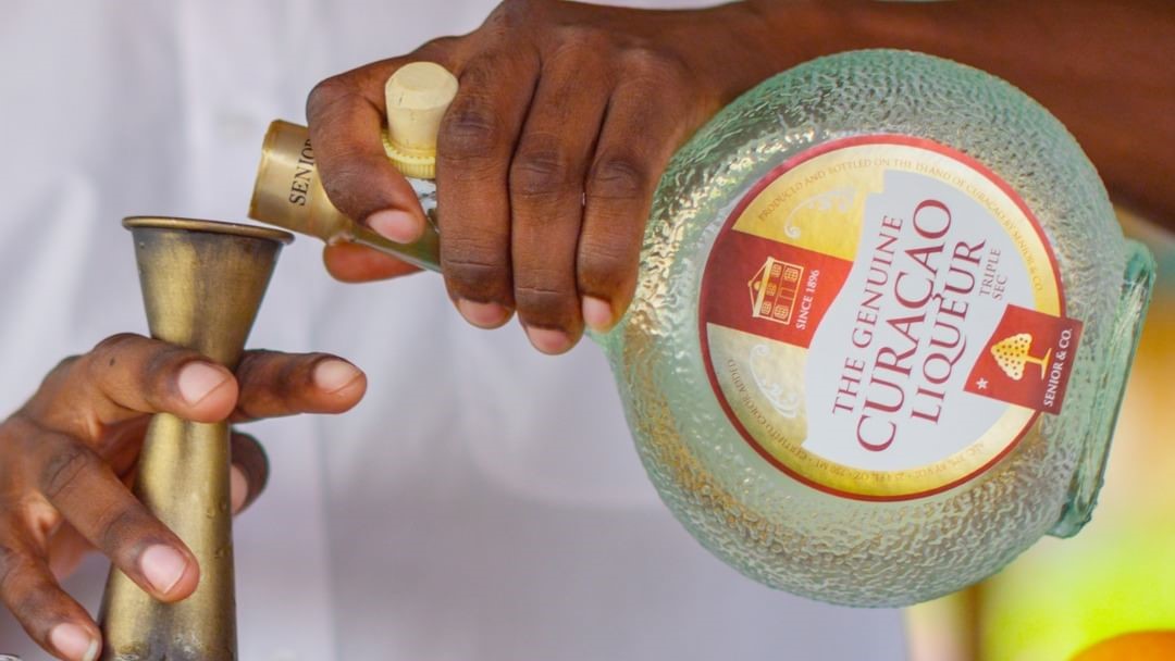 Blue Curaçao - Curiosidades Sobre a Bebida Típica de Curaçao