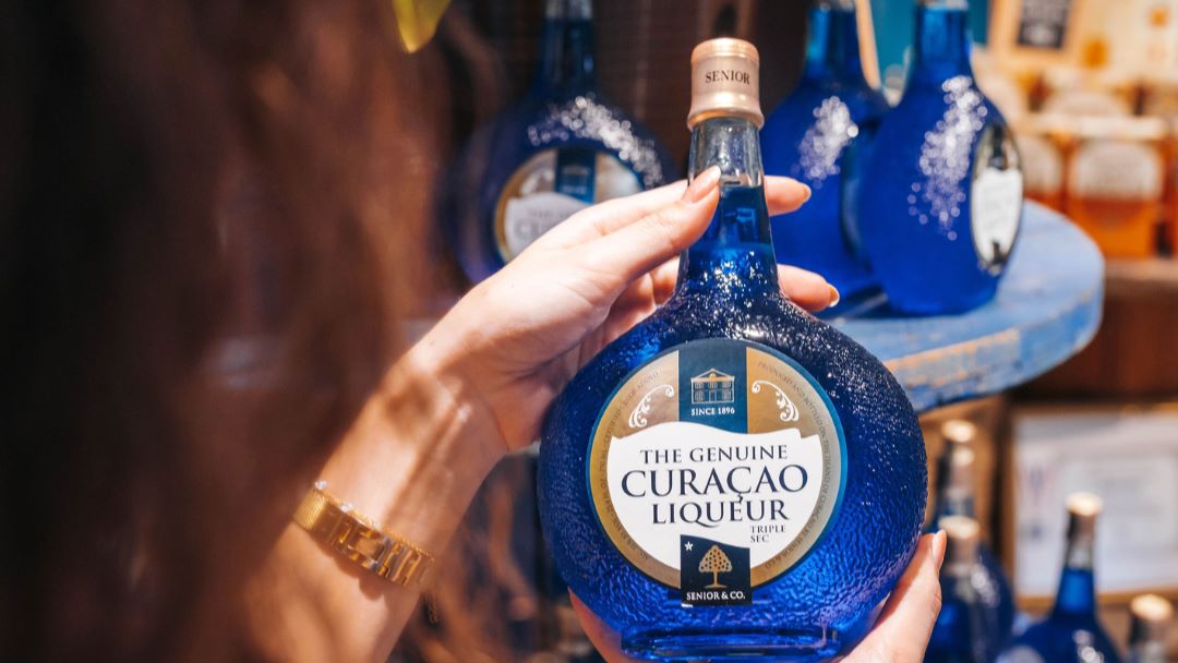 Blue Curaçao - Curiosidades Sobre a Bebida Típica de Curaçao